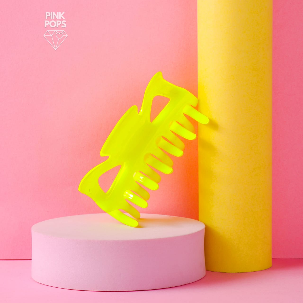 Monochromatic Neon Hair Claws – pinkpops.pk
